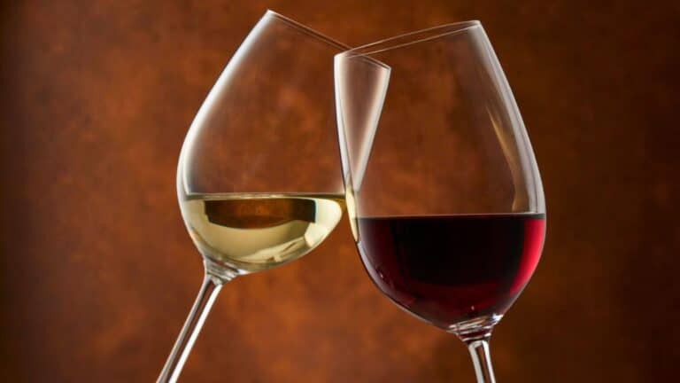 Préférer le vin rouge plutôt que le blanc en dit long sur vous… et les ...